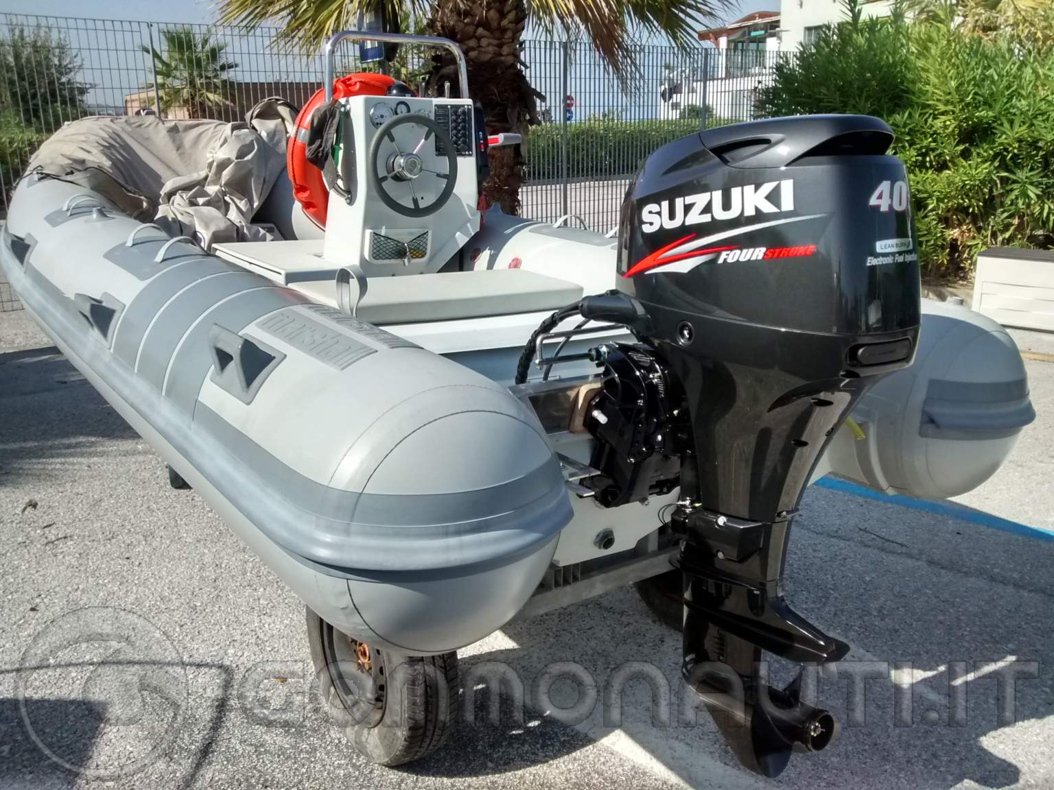 GOMMONE MARSHALL M80 RT + SUZUKI DF 40 ASTL 40 HP