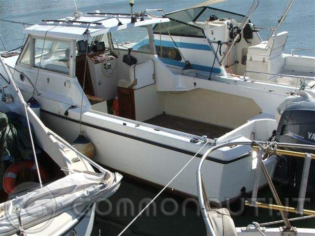 BARCA CONAPLASTIC - LAVER MARLIN 21' + YAMAHA F15AETX 115 HP