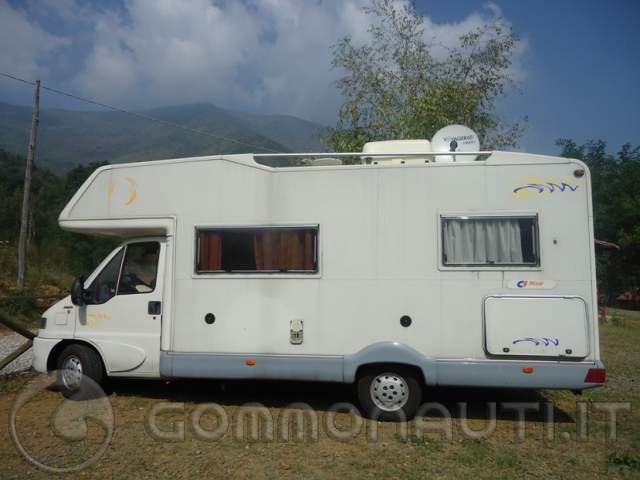VENDO CAMPER CON GANCIO TRAINO.