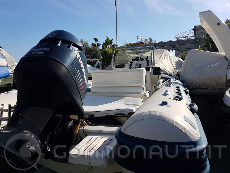 JOKER BOAT COASTER 650 CON EVINRUDE 175 FITCH RAM BOMBARDIER