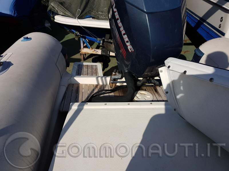 JOKER BOAT COASTER 650 CON EVINRUDE 175 FITCH RAM BOMBARDIER