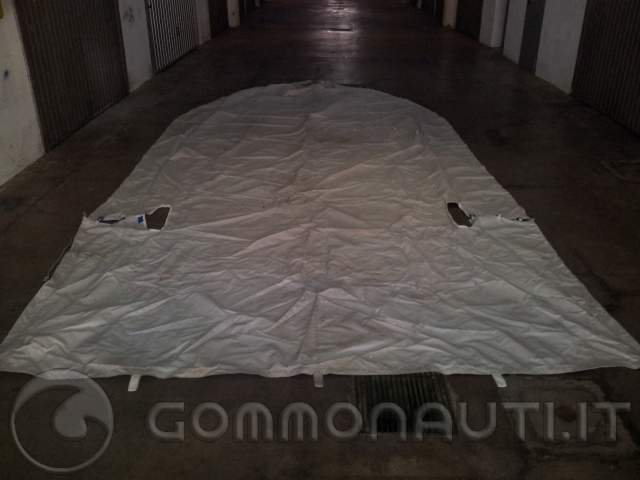 VENDESI TELO COPRIGOMMONE O BARCA 620CM