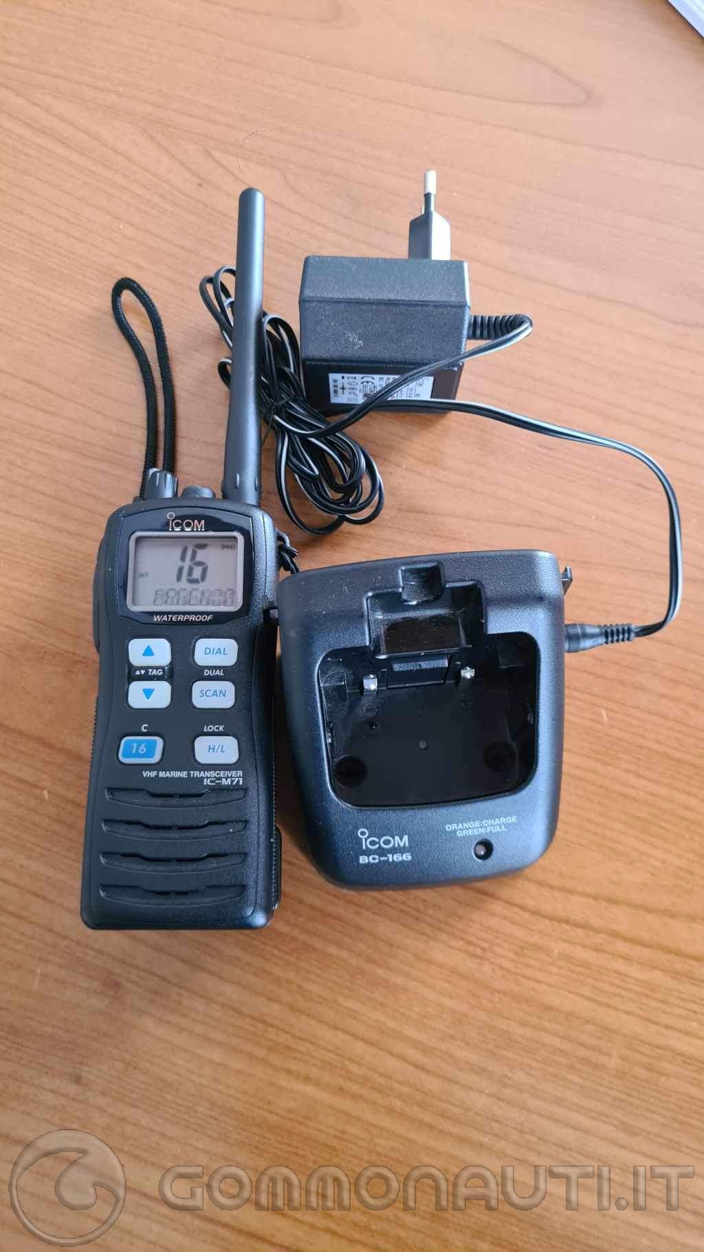 VENDO VHF PORTATILE ICOM IC M71