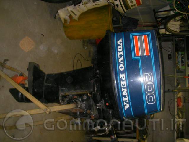 VENDO VOLVO PENTA 200
