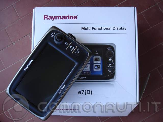 VENDESI GPS/ECO RAYMARINE E7D NUOVO CON TRASDUTTORE DI POPPA P58 DELLA ...