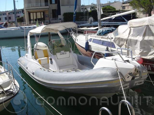 VENDESI SACS GHOST GHOST 680 + EVINRUDE 225CV
