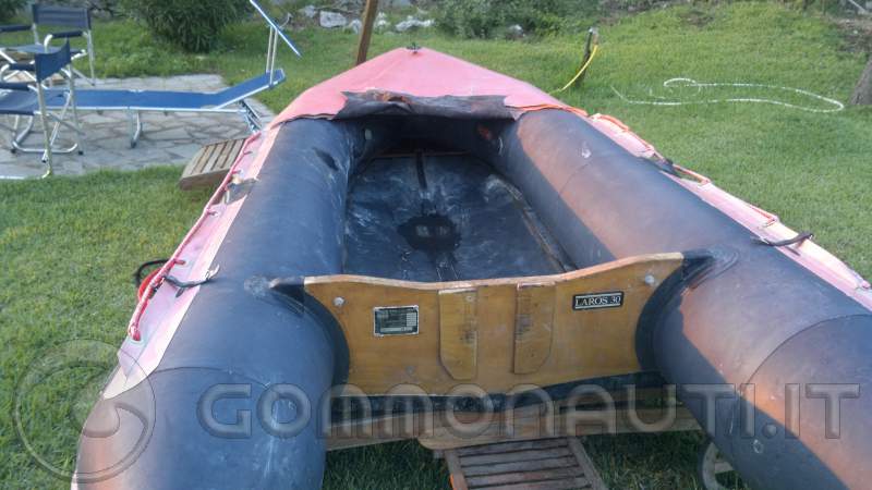 RIPRISTINO E RESTAURO GOMMONE PIRELLI LAROS 30