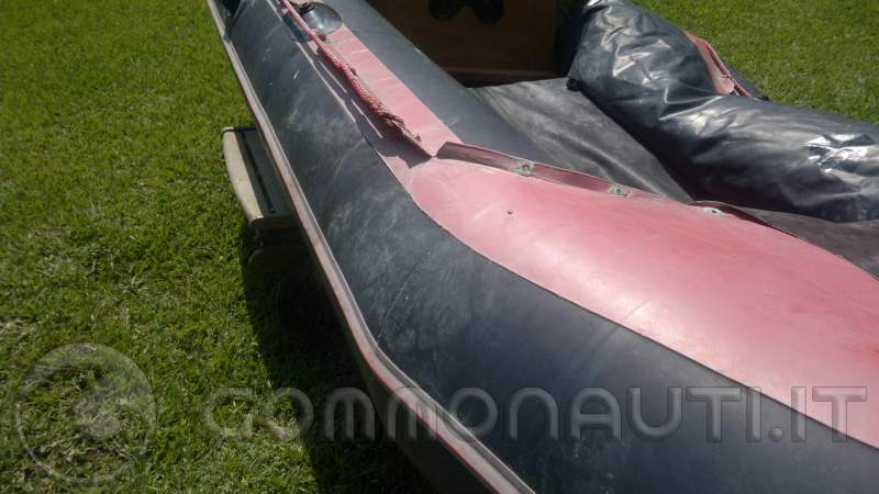 RIPRISTINO E RESTAURO GOMMONE PIRELLI LAROS 30