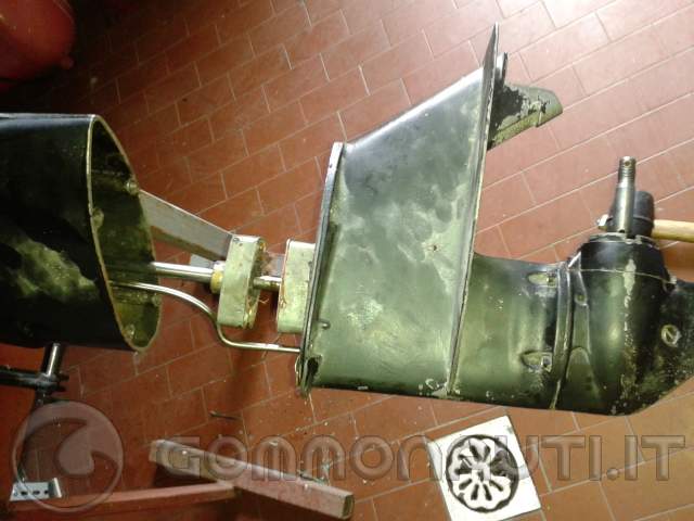 MOTORE VOLVO PENTA 200 20CV...NON TROVO LE GIRANTI...CHE DEVO FARE?