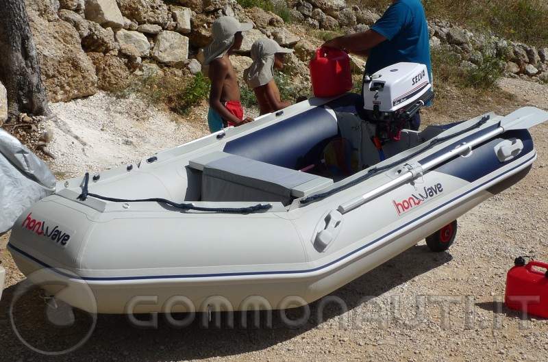 VENDO GOMMONE HONWAVE T27-IE CON MOTORE SELVA SEA BASS 4 HP