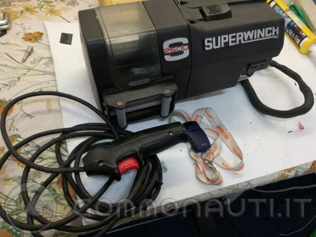VENDO ARGANO SUPERWINCH S2500