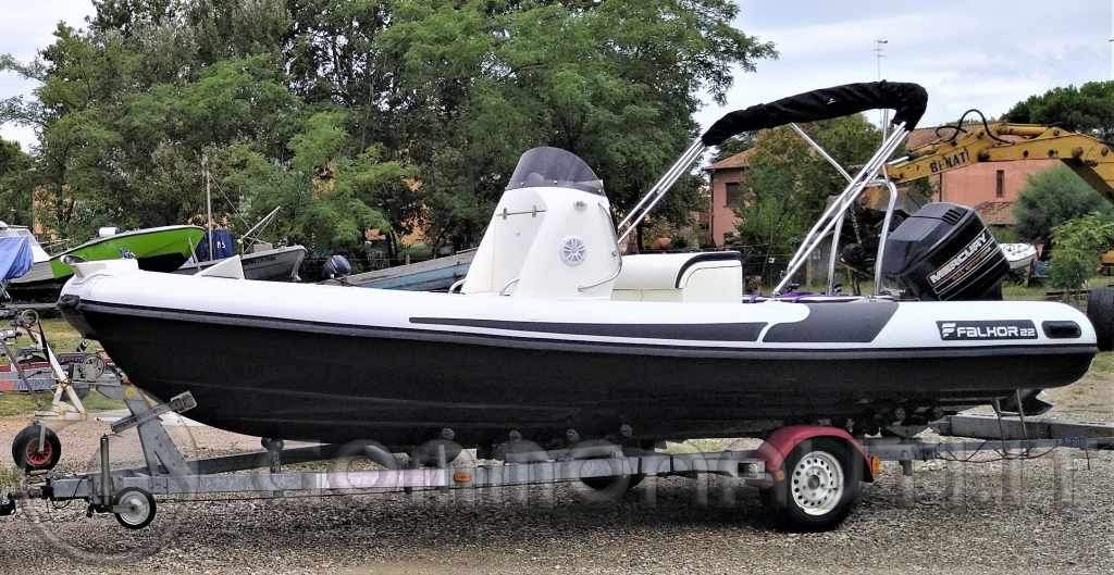 VENDO GOMMONE FALKOR 22 CON MOTORE MERCURY OPTIMAX 175 CV