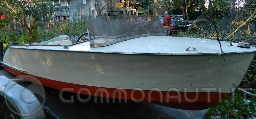 VENDESI MOTOSCAFO/LANCETTA DA 4,6 METRI