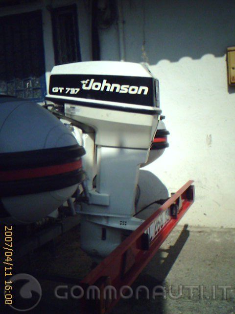 VENDO JOHNSON GT 737 40 CV
