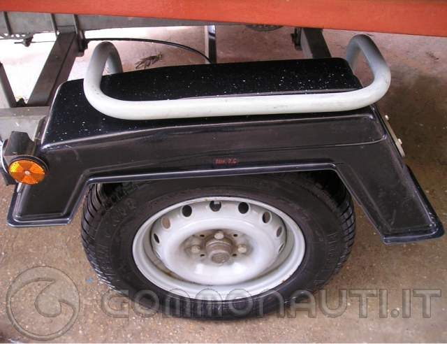 PREDELLINO PER CARRELLO PORTABARCA.