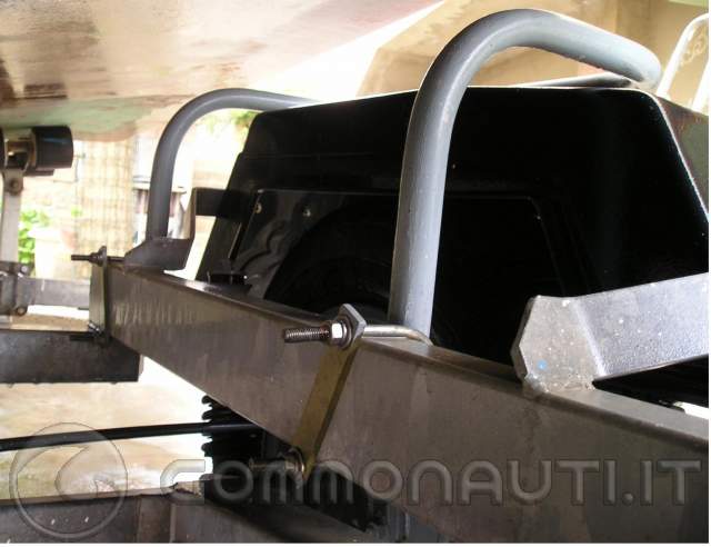 PREDELLINO PER CARRELLO PORTABARCA.