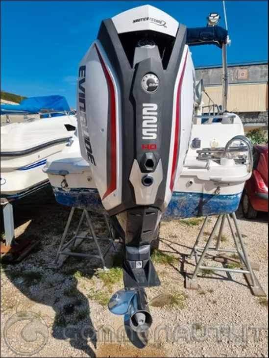 AQUAMAR 750 EVINRUDE G2