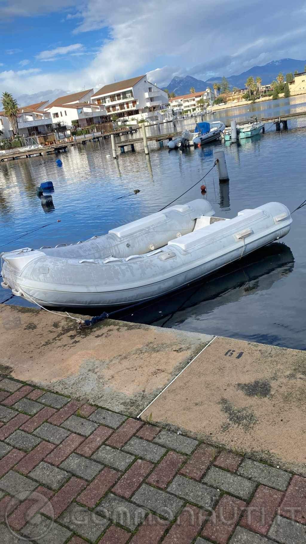 CHE MARCA È QUESTO GOMMONE?