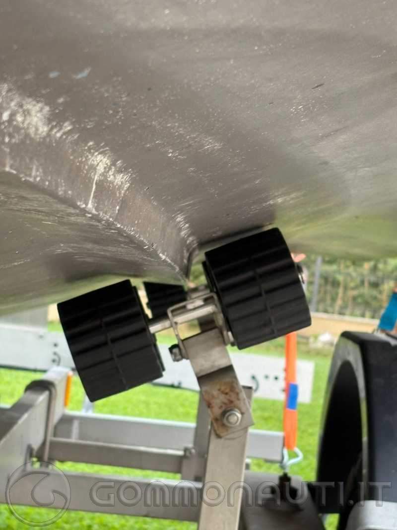 POSIZIONE RULLI PER ALAGGIO BARCA